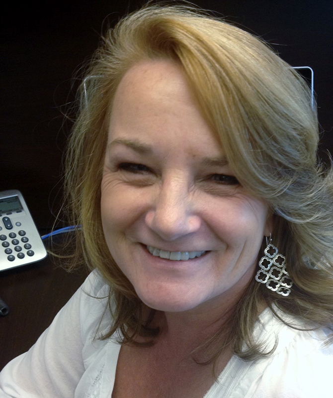 Cindy Holt | Lindsey & Associates